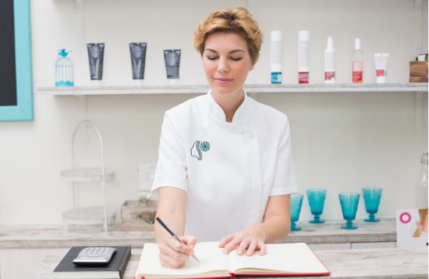What to Wear as a Beauty Therapist: Tips for a Stylish and Professional ...